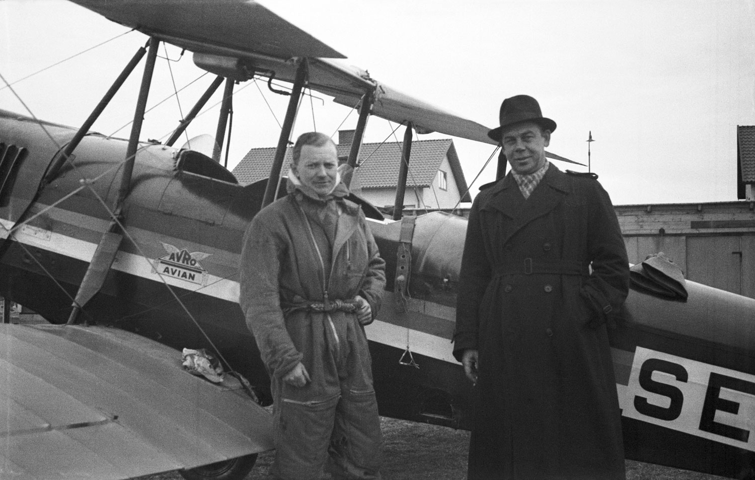 Gustavsviks flygfält - Mer om Tage Wahrgren